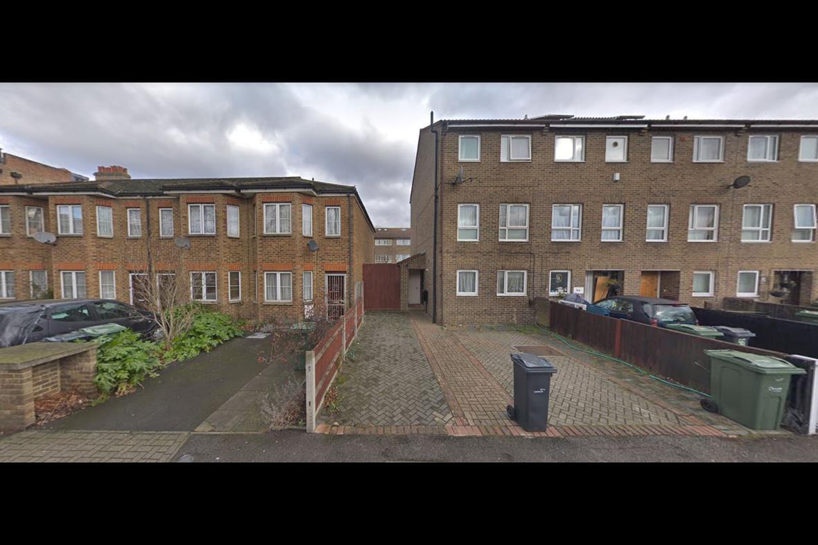 Max Dewdney showcases ‘shadow’ house | News | Building Design